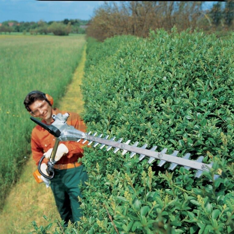 Stihl Hl92 c-e long-reach hedge trimmer 232cm from Dermot Casey Hire ...